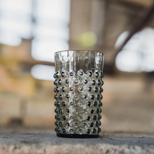 Klimchi glass tumbler HOBNAIL in grey smoke - FROHSINN